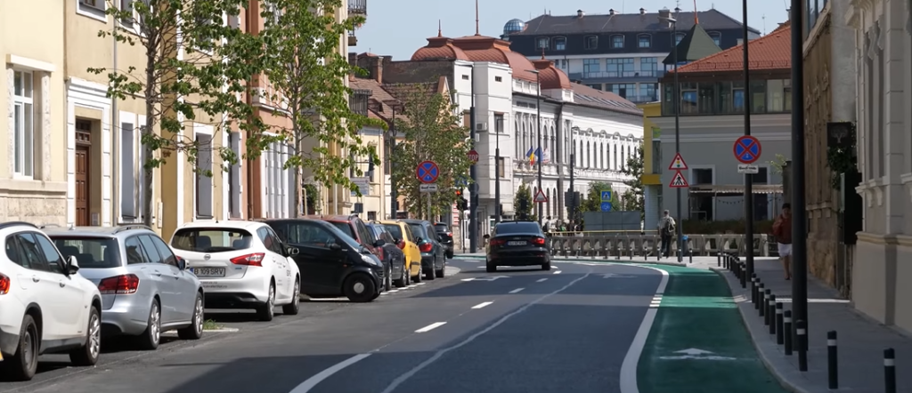A meritat așteptarea. Modernizarea străzilor din zona Parcului Central ...
